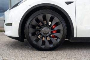 Balts Tesla Model Y 2022 Viļņa, ar dzinēja tilpumu 0.00 L un nobraukumu 53 tūkst. km par 34000 €, foto 10 vietnē AUTOMOTO.COM.LV