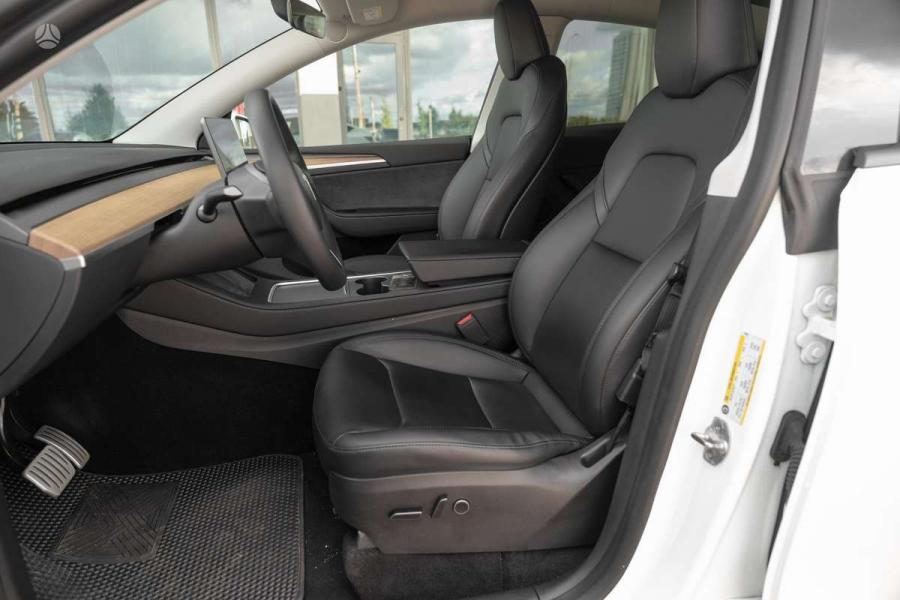 Balts Tesla Model Y 2022 Viļņa, ar dzinēja tilpumu 0.00 L un nobraukumu 53 tūkst. km par 34000 €, foto 12 vietnē AUTOMOTO.COM.LV