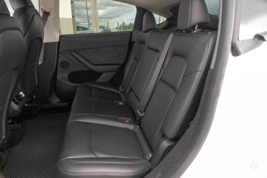 Balts Tesla Model Y 2022 Viļņa, ar dzinēja tilpumu 0.00 L un nobraukumu 53 tūkst. km par 34000 €, foto 13 vietnē AUTOMOTO.COM.LV