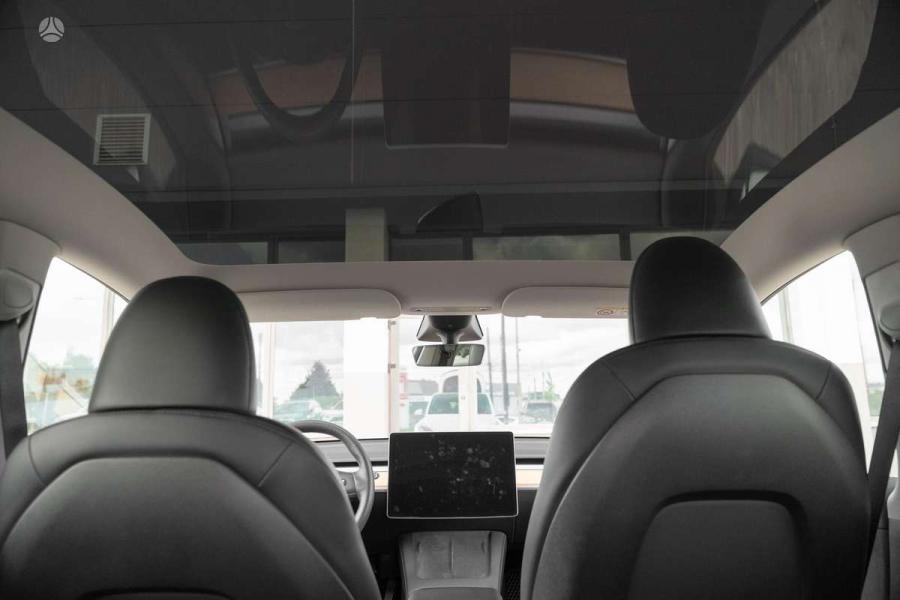 Balts Tesla Model Y 2022 Viļņa, ar dzinēja tilpumu 0.00 L un nobraukumu 53 tūkst. km par 34000 €, foto 17 vietnē AUTOMOTO.COM.LV