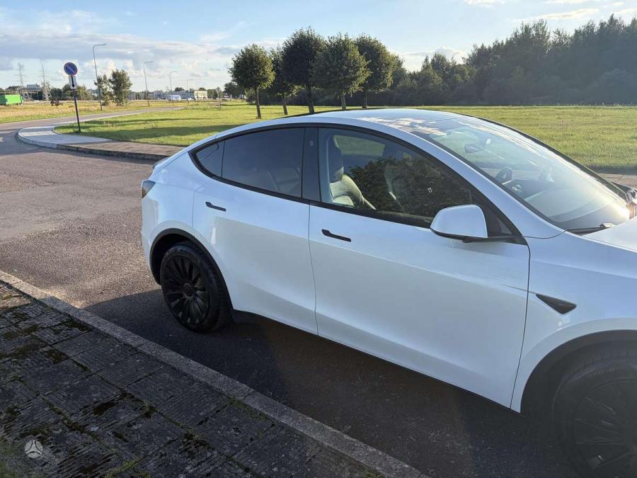 Balts Tesla Model Y 2022 Kauņa, ar dzinēja tilpumu 0.00 L un nobraukumu 68 tūkst. km par 34000 €, foto 12 vietnē AUTOMOTO.COM.LV
