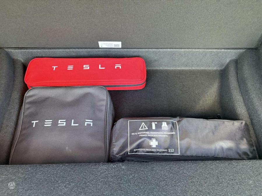 Balts Tesla Model Y 2022 Kauņa, ar dzinēja tilpumu 0.00 L un nobraukumu 68 tūkst. km par 34000 €, foto 19 vietnē AUTOMOTO.COM.LV
