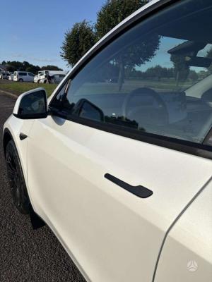 Balts Tesla Model Y 2022 Kauņa, ar dzinēja tilpumu 0.00 L un nobraukumu 68 tūkst. km par 34000 €, foto 28 vietnē AUTOMOTO.COM.LV