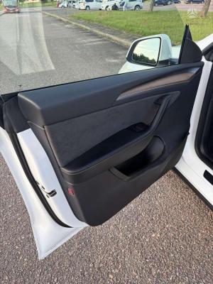 Balts Tesla Model Y 2022 Kauņa, ar dzinēja tilpumu 0.00 L un nobraukumu 68 tūkst. km par 34000 €, foto 33 vietnē AUTOMOTO.COM.LV