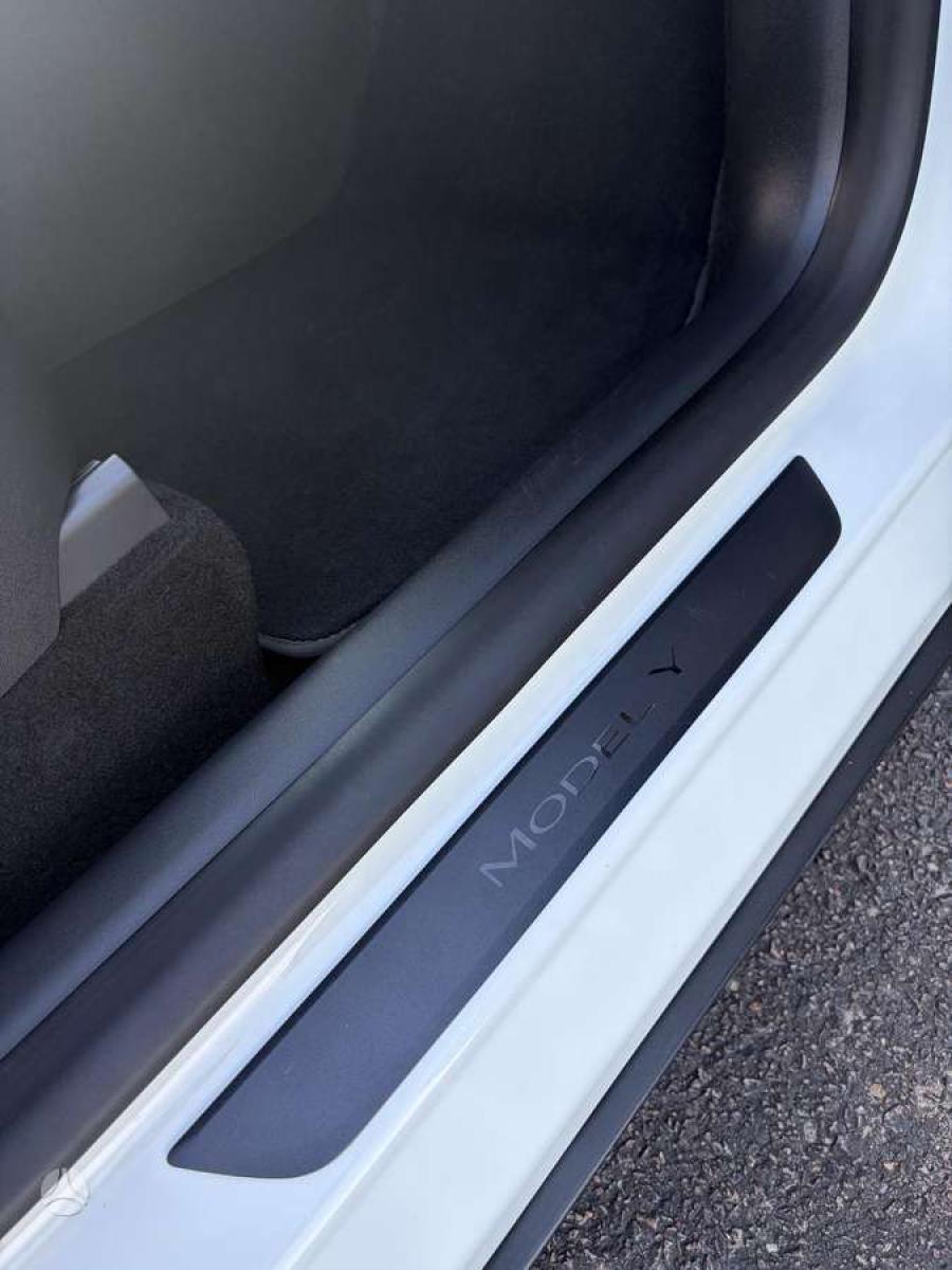 Balts Tesla Model Y 2022 Kauņa, ar dzinēja tilpumu 0.00 L un nobraukumu 68 tūkst. km par 34000 €, foto 34 vietnē AUTOMOTO.COM.LV
