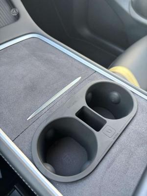Balts Tesla Model Y 2022 Kauņa, ar dzinēja tilpumu 0.00 L un nobraukumu 68 tūkst. km par 34000 €, foto 43 vietnē AUTOMOTO.COM.LV