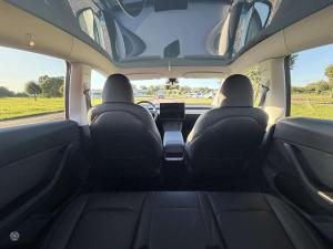 Balts Tesla Model Y 2022 Kauņa, ar dzinēja tilpumu 0.00 L un nobraukumu 68 tūkst. km par 34000 €, foto 52 vietnē AUTOMOTO.COM.LV