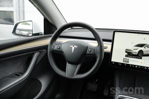 Белый Тесла Модель Y 2022 в Рига, объемом двигателя 0.00 л и пробегом 98 тыс. км за 38900 €, фото 23 на AUTOMOTO.COM.LV