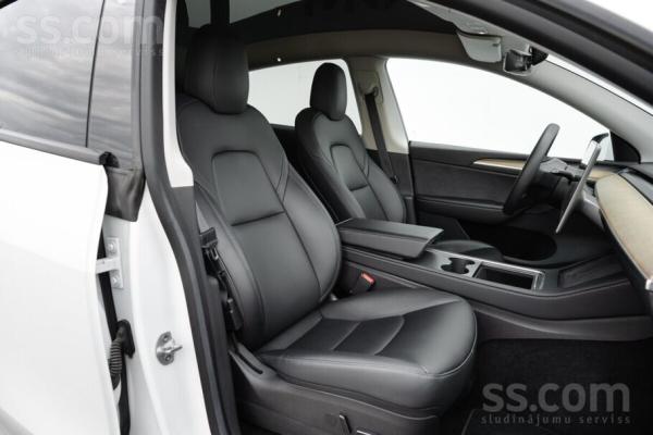 Balts Tesla Model Y 2022 Rīga, ar dzinēja tilpumu 0.00 L un nobraukumu 98 tūkst. km par 38900 €, foto 7 vietnē AUTOMOTO.COM.LV