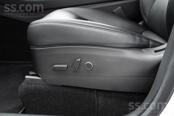 Balts Tesla Model Y 2022 Rīga, ar dzinēja tilpumu 0.00 L un nobraukumu 98 tūkst. km par 38900 €, foto 11 vietnē AUTOMOTO.COM.LV