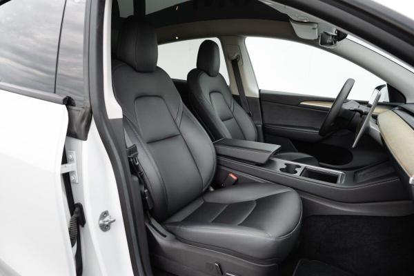 Balts Tesla Model Y 2022 Rīga, ar dzinēja tilpumu 0.00 L un nobraukumu 98 tūkst. km par 38900 €, foto 7 vietnē AUTOMOTO.COM.LV