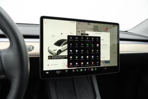 White Tesla Model Y 2022 in Riga, with an engine capacity of 0.00 L and mileage of 98 thousand km for 38900 €, photo 15 on AUTOMOTO.COM.LV