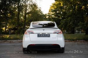 White Tesla Model Y 2022 in Tallinn, with an engine capacity of 0.00 L and mileage of 43 thousand km for 41000 €, photo 9 on AUTOMOTO.COM.LV