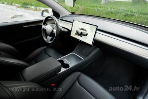 White Tesla Model Y 2022 in Tallinn, with an engine capacity of 0.00 L and mileage of 43 thousand km for 41000 €, photo 14 on AUTOMOTO.COM.LV