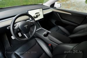 White Tesla Model Y 2022 in Tallinn, with an engine capacity of 0.00 L and mileage of 43 thousand km for 41000 €, photo 17 on AUTOMOTO.COM.LV