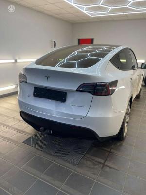 Balts Tesla Model Y 2023 Klaipėda, ar dzinēja tilpumu 0.00 L un nobraukumu 200 tūkst. km par 17200 €, foto 3 vietnē AUTOMOTO.COM.LV