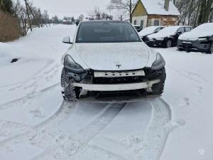 Balts Tesla Model Y 2023 Marijampole, ar dzinēja tilpumu 0.00 L un nobraukumu 65 tūkst. km par 19000 €, foto  vietnē AUTOMOTO.COM.LV