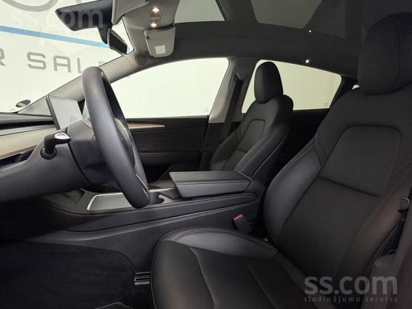 Balts Tesla Model Y 2023 Rīga, ar dzinēja tilpumu 0.00 L un nobraukumu 19 tūkst. km par 32900 €, foto 7 vietnē AUTOMOTO.COM.LV
