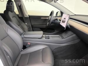 White Tesla Model Y 2023 in Riga, with an engine capacity of 0.00 L and mileage of 19 thousand km for 32900 €, photo 10 on AUTOMOTO.COM.LV