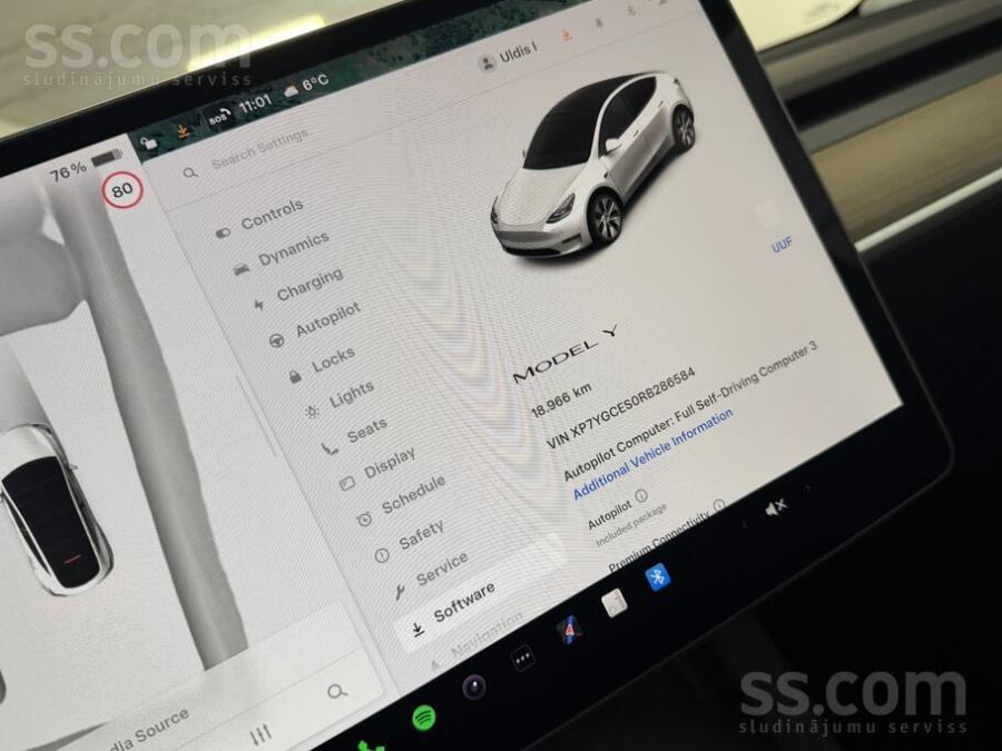 White Tesla Model Y 2023 in Riga, with an engine capacity of 0.00 L and mileage of 19 thousand km for 32900 €, photo 16 on AUTOMOTO.COM.LV