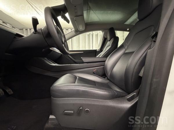 Balts Tesla Model Y 2023 Rīga, ar dzinēja tilpumu 0.00 L un nobraukumu 136 tūkst. km par 29990 €, foto 8 vietnē AUTOMOTO.COM.LV