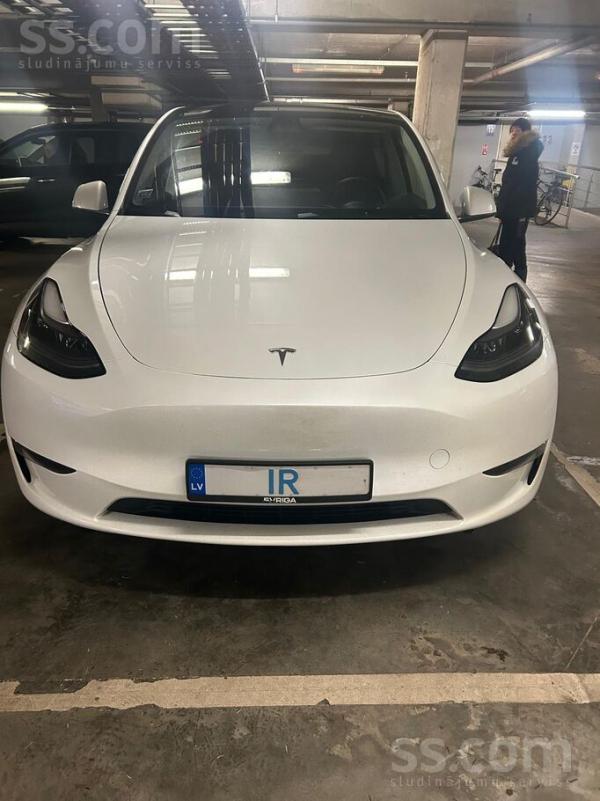 Balts Tesla Model Y 2023 Rīga, ar dzinēja tilpumu 0.00 L un nobraukumu 54 tūkst. km par 31000 €, foto 1 vietnē AUTOMOTO.COM.LV