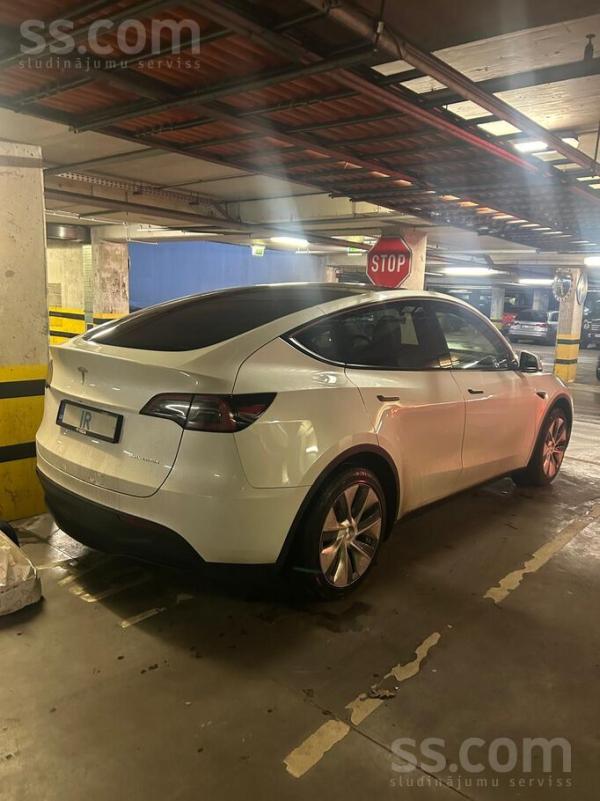 Balts Tesla Model Y 2023 Rīga, ar dzinēja tilpumu 0.00 L un nobraukumu 54 tūkst. km par 31000 €, foto 2 vietnē AUTOMOTO.COM.LV