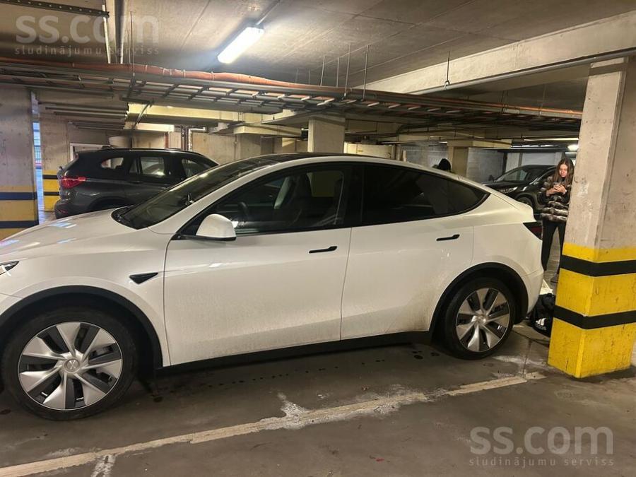 Balts Tesla Model Y 2023 Rīga, ar dzinēja tilpumu 0.00 L un nobraukumu 54 tūkst. km par 31000 €, foto 4 vietnē AUTOMOTO.COM.LV