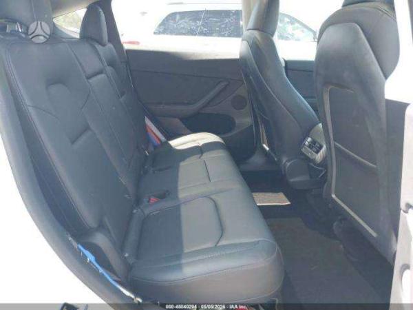 Balts Tesla Model Y 2023 Klaipėda, ar dzinēja tilpumu 0.00 L un nobraukumu 56 tūkst. km par 12600 €, foto 8 vietnē AUTOMOTO.COM.LV