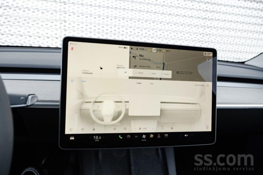 Balts Tesla Model Y 2023 Rīga, ar dzinēja tilpumu 0.00 L un nobraukumu 76 tūkst. km par 40900 €, foto 12 vietnē AUTOMOTO.COM.LV
