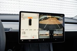 Balts Tesla Model Y 2023 Mārupe, ar dzinēja tilpumu 0.00 L un nobraukumu 760 tūkst. km par 40900 €, foto 13 vietnē AUTOMOTO.COM.LV