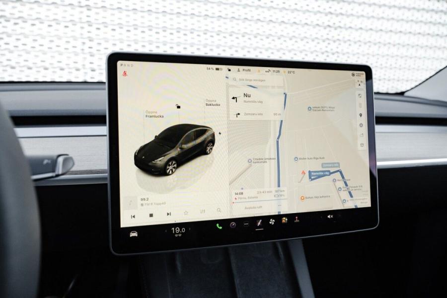 Balts Tesla Model Y 2023 Mārupe, ar dzinēja tilpumu 0.00 L un nobraukumu 760 tūkst. km par 40900 €, foto 15 vietnē AUTOMOTO.COM.LV