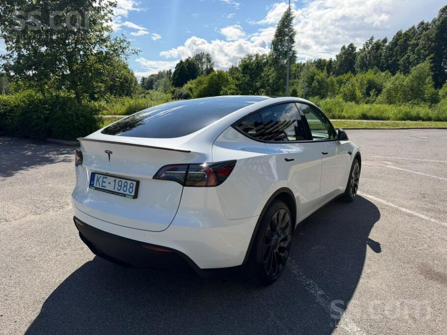 Balts Tesla Model Y 2023 Rīga, ar dzinēja tilpumu 0.00 L un nobraukumu 60 tūkst. km par 33000 €, foto 4 vietnē AUTOMOTO.COM.LV
