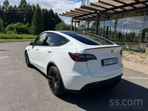 Balts Tesla Model Y 2023 Rīga, ar dzinēja tilpumu 0.00 L un nobraukumu 60 tūkst. km par 33000 €, foto 4 vietnē AUTOMOTO.COM.LV