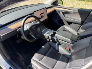 Balts Tesla Model Y 2023 Rīga, ar dzinēja tilpumu 0.00 L un nobraukumu 60 tūkst. km par 33000 €, foto 6 vietnē AUTOMOTO.COM.LV