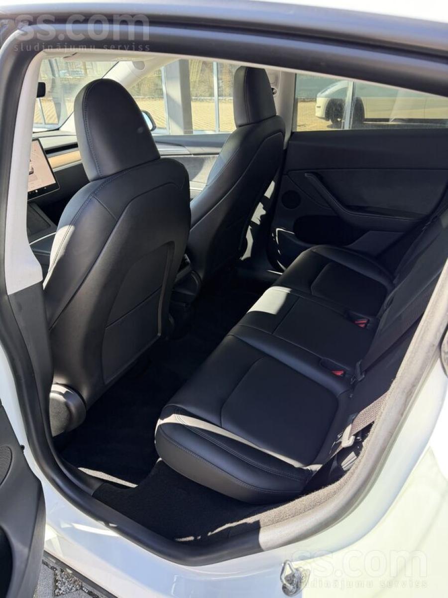 Balts Tesla Model Y 2023 Rīga, ar dzinēja tilpumu 0.00 L un nobraukumu 60 tūkst. km par 33000 €, foto 7 vietnē AUTOMOTO.COM.LV