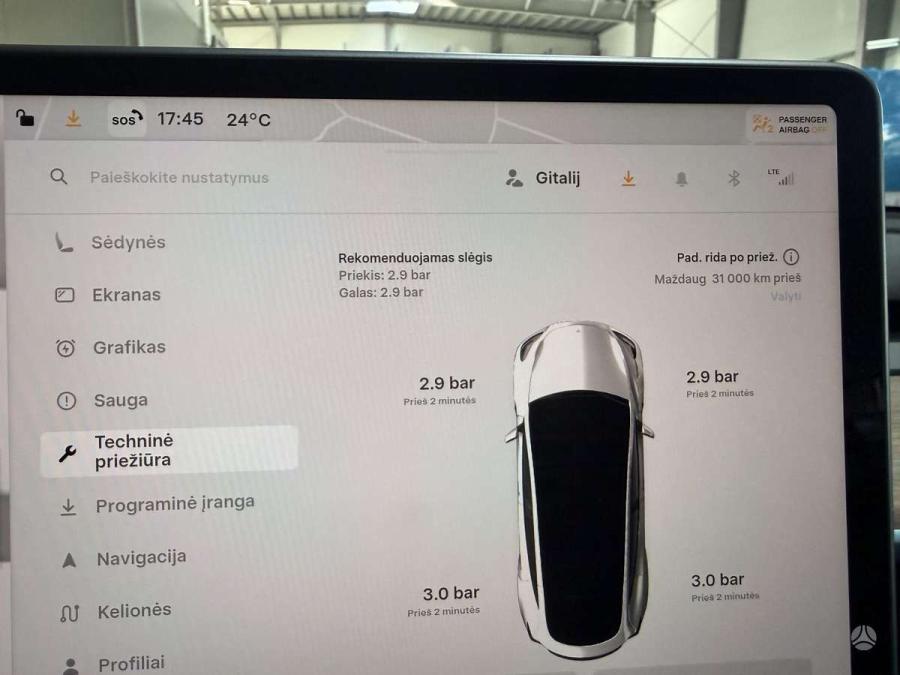 Белый Тесла Модель Y 2023 в Вильнюс, объемом двигателя 0.00 л и пробегом 73 тыс. км за 38900 €, фото 25 на AUTOMOTO.COM.LV