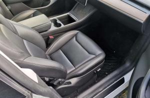 Balts Tesla Model Y 2023 Viļņa, ar dzinēja tilpumu 0.00 L un nobraukumu 24 tūkst. km par 12600 €, foto 8 vietnē AUTOMOTO.COM.LV