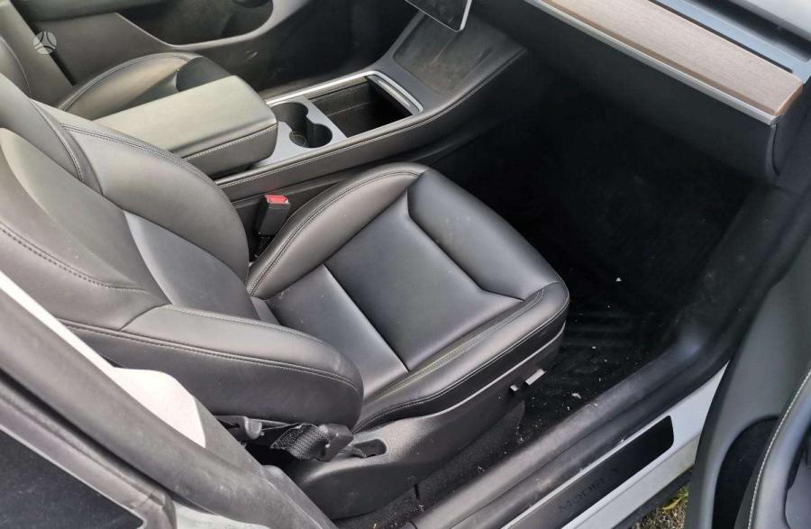 Balts Tesla Model Y 2023 Viļņa, ar dzinēja tilpumu 0.00 L un nobraukumu 24 tūkst. km par 12600 €, foto 8 vietnē AUTOMOTO.COM.LV