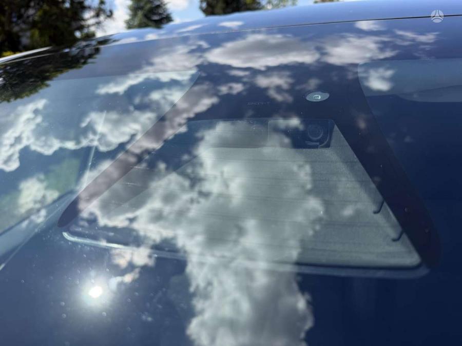 White Tesla Model Y 2023 in Kaunas, with an engine capacity of 0.00 L and mileage of 52 thousand km for 37700 €, photo 16 on AUTOMOTO.COM.LV