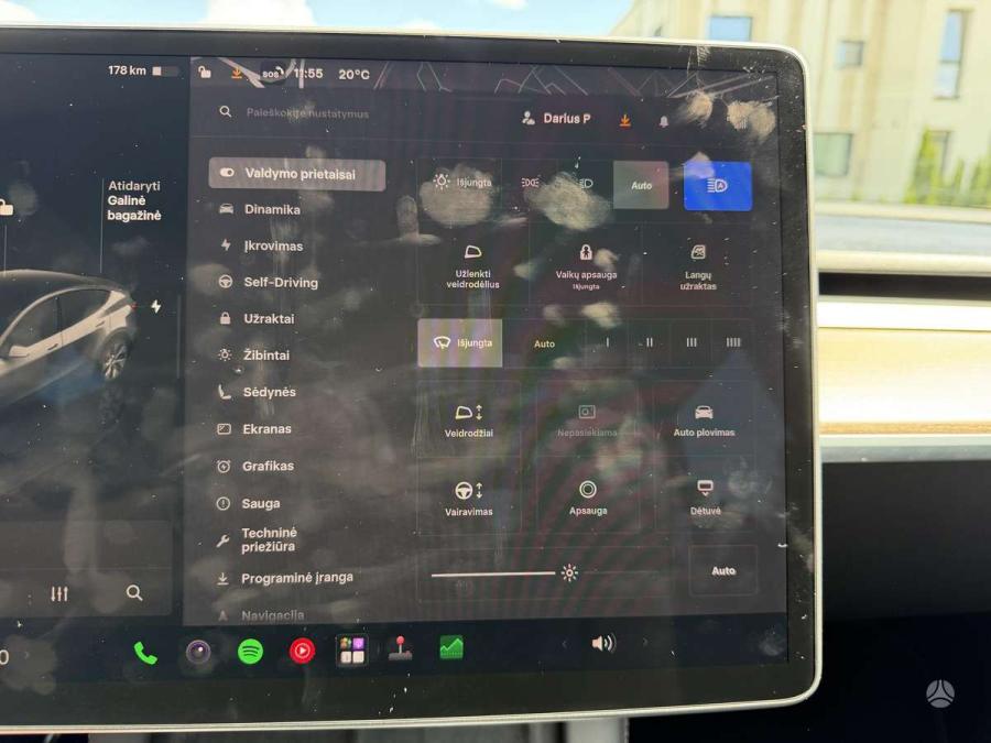 White Tesla Model Y 2023 in Kaunas, with an engine capacity of 0.00 L and mileage of 52 thousand km for 37700 €, photo 26 on AUTOMOTO.COM.LV