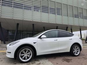 Balts Tesla Model Y 2023 Klaipėda, ar dzinēja tilpumu 0.00 L un nobraukumu 52 tūkst. km par 32500 €, foto 3 vietnē AUTOMOTO.COM.LV