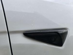 Balts Tesla Model Y 2023 Klaipėda, ar dzinēja tilpumu 0.00 L un nobraukumu 52 tūkst. km par 32500 €, foto 7 vietnē AUTOMOTO.COM.LV