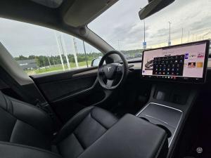 Balts Tesla Model Y 2023 Klaipėda, ar dzinēja tilpumu 0.00 L un nobraukumu 52 tūkst. km par 32500 €, foto 19 vietnē AUTOMOTO.COM.LV