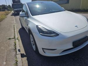 Balts Tesla Model Y 2023 Viļņa, ar dzinēja tilpumu 0.00 L un nobraukumu 111 tūkst. km par 33999 €, foto 7 vietnē AUTOMOTO.COM.LV