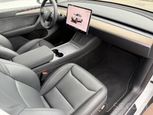 Balts Tesla Model Y 2023 Rīga, ar dzinēja tilpumu 0.00 L un nobraukumu 64 tūkst. km par 36500 €, foto 9 vietnē AUTOMOTO.COM.LV