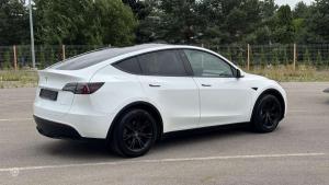 Balts Tesla Model Y 2023 Viļņa, ar dzinēja tilpumu 0.00 L un nobraukumu 116 tūkst. km par 35000 €, foto 5 vietnē AUTOMOTO.COM.LV