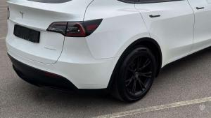 Balts Tesla Model Y 2023 Viļņa, ar dzinēja tilpumu 0.00 L un nobraukumu 116 tūkst. km par 35000 €, foto 6 vietnē AUTOMOTO.COM.LV