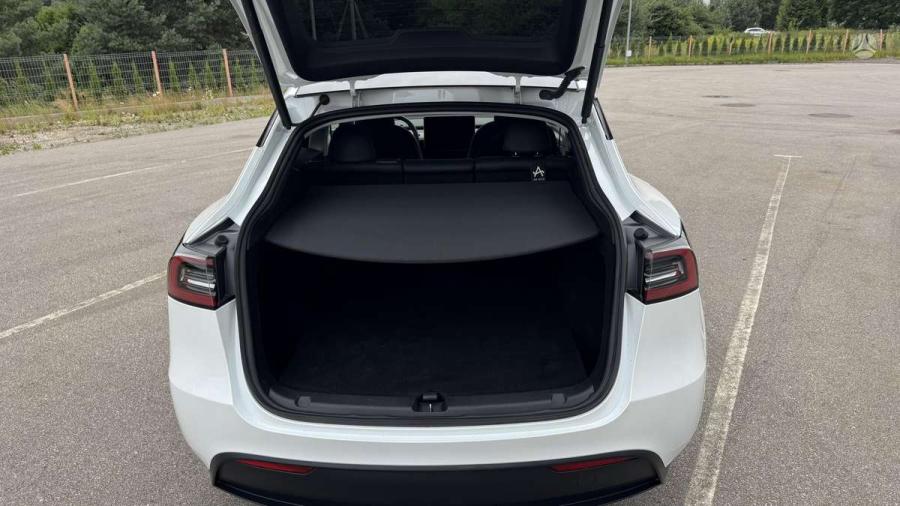 Balts Tesla Model Y 2023 Viļņa, ar dzinēja tilpumu 0.00 L un nobraukumu 116 tūkst. km par 35000 €, foto 10 vietnē AUTOMOTO.COM.LV