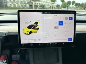 White Tesla Model Y 2023 in Jelgava, with an engine capacity of 0.00 L and mileage of 89 thousand km for 38000 €, photo 29 on AUTOMOTO.COM.LV